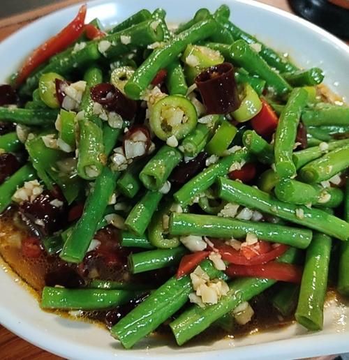 蒜泥拌豆角怎么做_蒜泥拌豆角热量高吗-第1张图片-山城妙识