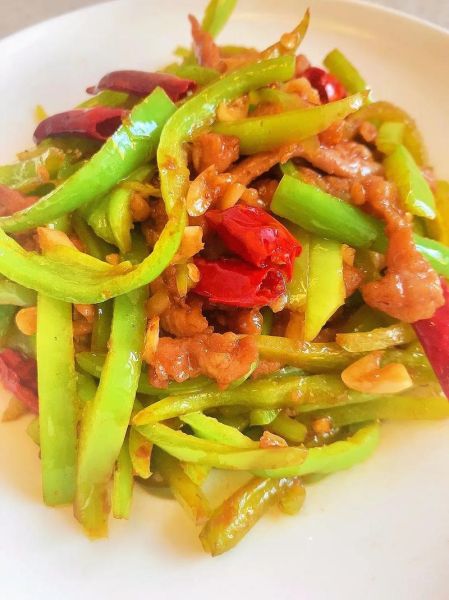 尖椒肉丝怎么炒才嫩_尖椒肉丝家常做法窍门-第3张图片-山城妙识