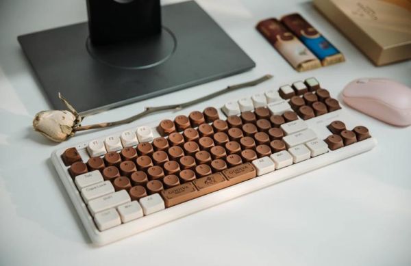 巧克力键盘和普通键盘的区别_哪个更适合打字-第1张图片-山城妙识