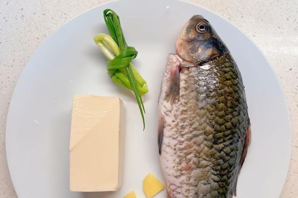 炖鱼怎么炖好吃又没腥_炖鱼去腥技巧-第3张图片-山城妙识