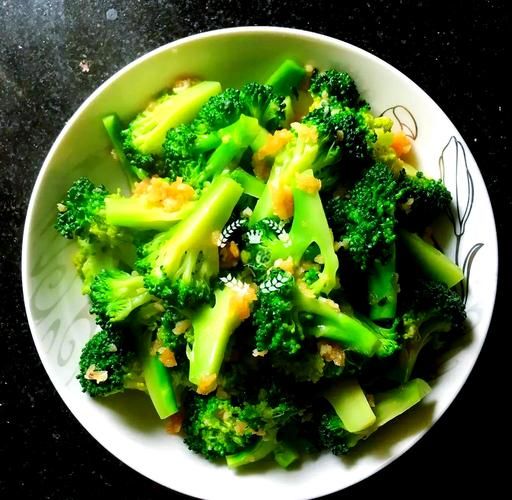 蒜蓉西兰花怎么炒才翠绿_蒜蓉西兰花焯水几分钟-第2张图片-山城妙识