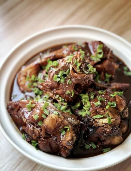 白鲢鱼怎么做好吃又简单_家常白鲢鱼做法-第1张图片-山城妙识