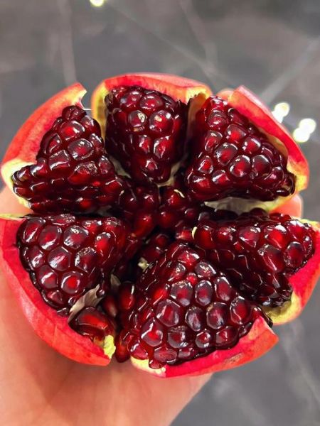 突尼斯软籽石榴对女人有什么好处_经期能吃吗-第2张图片-山城妙识