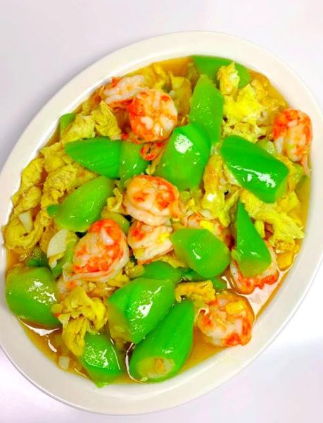 丝瓜配什么炒好吃_丝瓜炒蛋还是炒虾仁-第1张图片-山城妙识