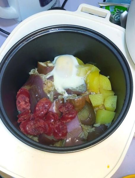 普通电饭锅怎么煮粥_电饭锅煮粥会溢锅吗-第3张图片-山城妙识