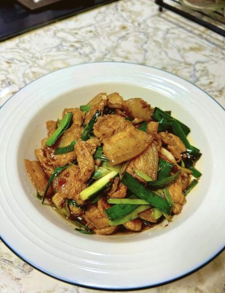 蒜苗炒什么好吃_蒜苗和什么一起炒好吃-第1张图片-山城妙识