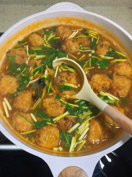 酸汤丸子汤怎么做好吃_酸汤丸子汤的家常做法-第2张图片-山城妙识