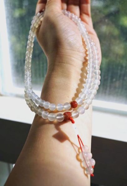 荔枝冻手串的功效有哪些_佩戴荔枝冻手串有什么好处-第1张图片-山城妙识