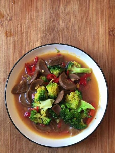 西兰花炒肉丸怎么做_西兰花炒肉丸热量高吗-第3张图片-山城妙识