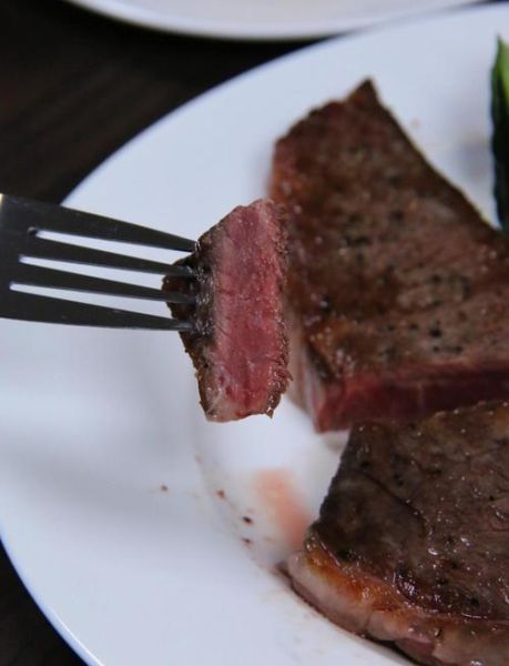 煎牛排怎么掌握火候_牛排几分熟怎么看-第3张图片-山城妙识