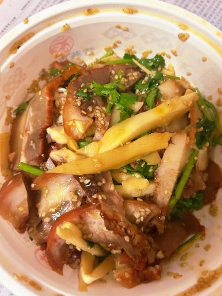 凉拌猪头肉怎么拌好吃_猪头肉凉拌配方-第1张图片-山城妙识