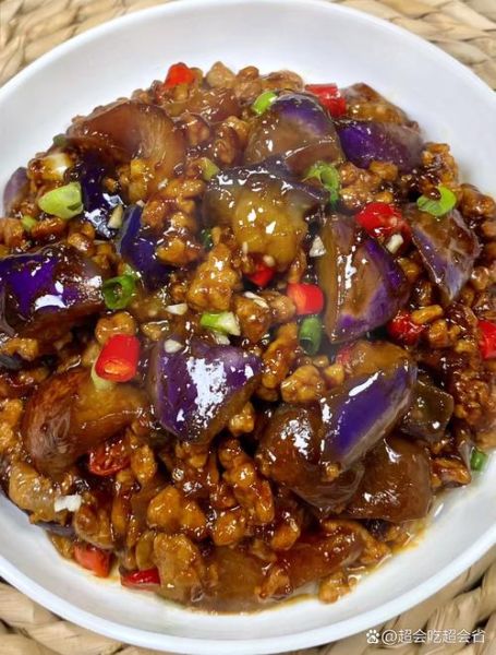 猪肉炖茄子怎么做_猪肉炖茄子最正宗的做法-第3张图片-山城妙识