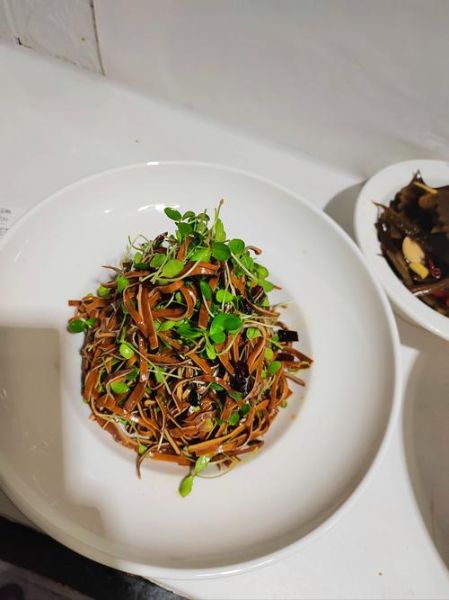 香椿芽怎么做好吃_香椿芽的做法大全-第1张图片-山城妙识 香椿芽怎么做好吃_香椿芽的做法大全-第1张图片-山城妙识