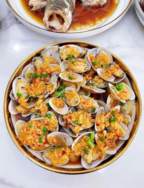 爆香蒜蓉花蛤怎么做_蒜蓉花蛤焯水几分钟-第1张图片-山城妙识