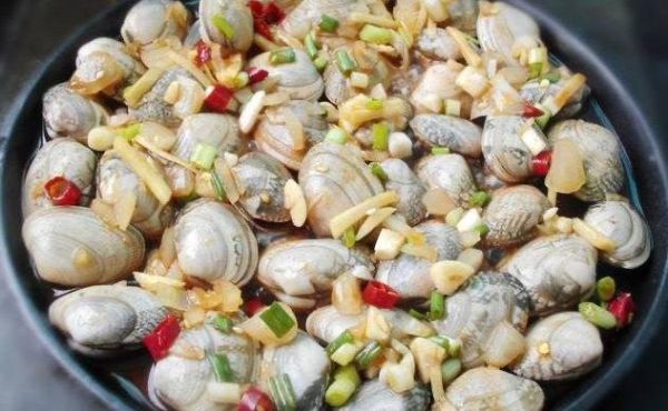 爆香蒜蓉花蛤怎么做_蒜蓉花蛤焯水几分钟-第3张图片-山城妙识