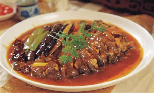 鲤鱼炖茄子怎么做_鲤鱼炖茄子好吃吗-第3张图片-山城妙识