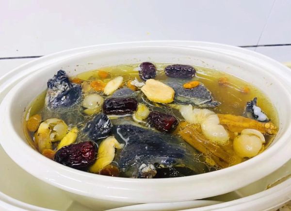 煲鸡汤放什么药材最补气补血补肾_哪些药材搭配效果最好-第1张图片-山城妙识 煲鸡汤放什么药材最补气补血补肾_哪些药材搭配效果最好-第1张图片-山城妙识