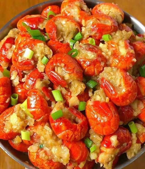 虾尾和什么配着炒比较好_虾尾炒什么菜最香-第1张图片-山城妙识