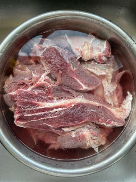 牛腱子肉怎么做好吃又简单_家常牛腱子肉最简单做法-第1张图片-山城妙识 牛腱子肉怎么做好吃又简单_家常牛腱子肉最简单做法-第1张图片-山城妙识