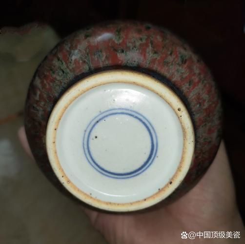 豇豆红瓷器如何鉴别_豇豆红釉色为何呈现苹果绿-第1张图片-山城妙识