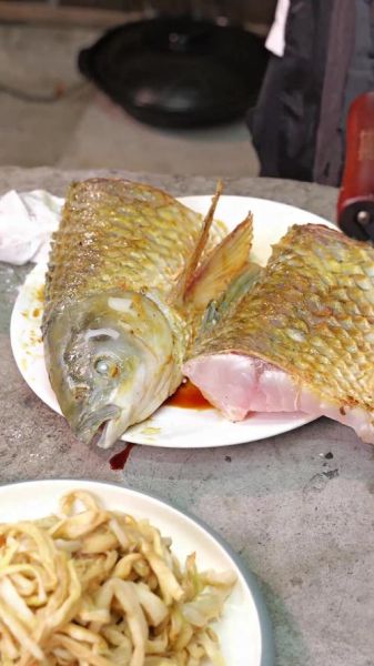 芋头煮鱼怎么做好吃_芋头煮鱼的家常做法-第3张图片-山城妙识