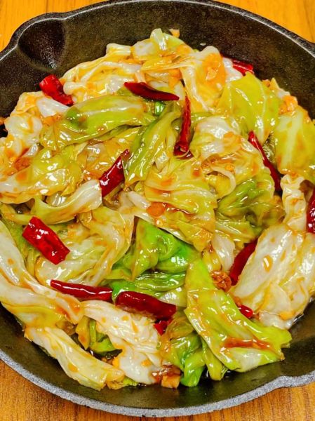 手撕干锅包菜怎么做_干锅包菜需要焯水吗-第1张图片-山城妙识