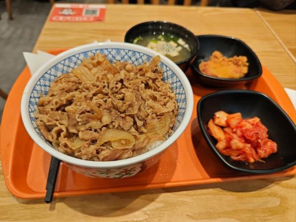 吉野家牛肉饭加盟费多少钱_加盟条件有哪些-第1张图片-山城妙识 吉野家牛肉饭加盟费多少钱_加盟条件有哪些-第1张图片-山城妙识