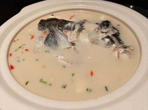 清炖鱼汤怎么做_清炖鱼汤做法步骤-第3张图片-山城妙识