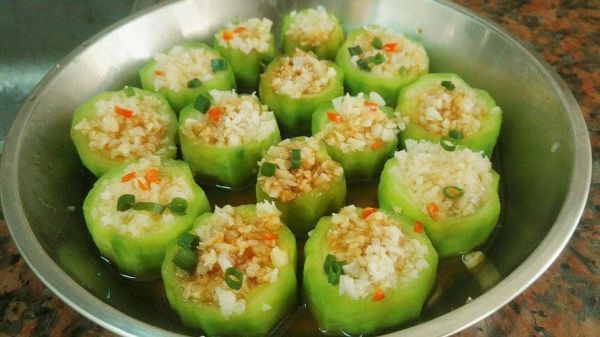 蒜蓉瑶柱蒸胜瓜怎么做_蒜蓉瑶柱蒸胜瓜蒸多久-第2张图片-山城妙识