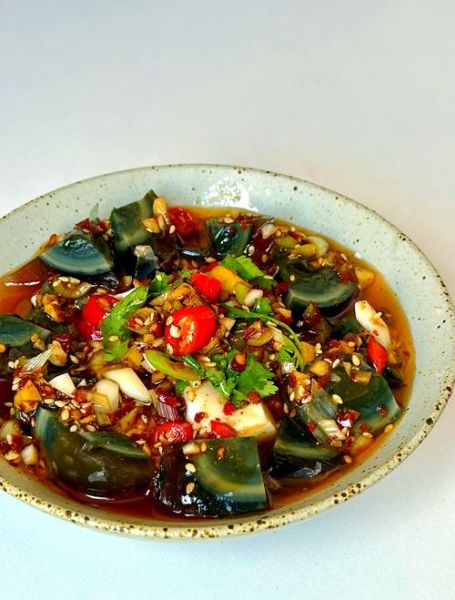 皮蛋豆腐热量高吗_皮蛋豆腐有什么营养价值-第1张图片-山城妙识