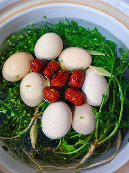 荠菜花煮鸡蛋治偏头痛吗_荠菜花煮鸡蛋的正确做法-第1张图片-山城妙识