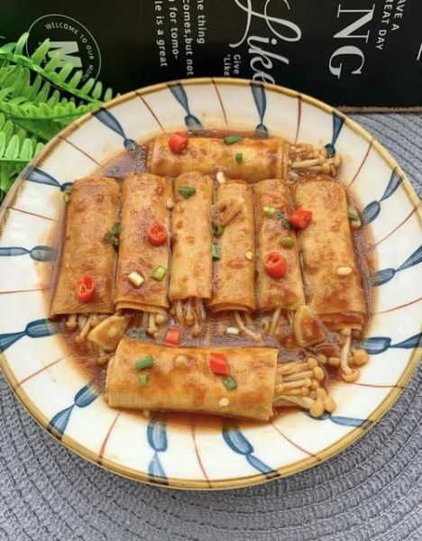 金针菇豆皮怎么做_金针菇豆皮卷的做法大全-第1张图片-山城妙识