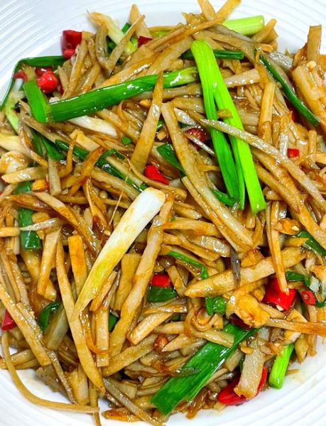 莲菜怎么炒好吃_莲菜炒多久才脆-第2张图片-山城妙识