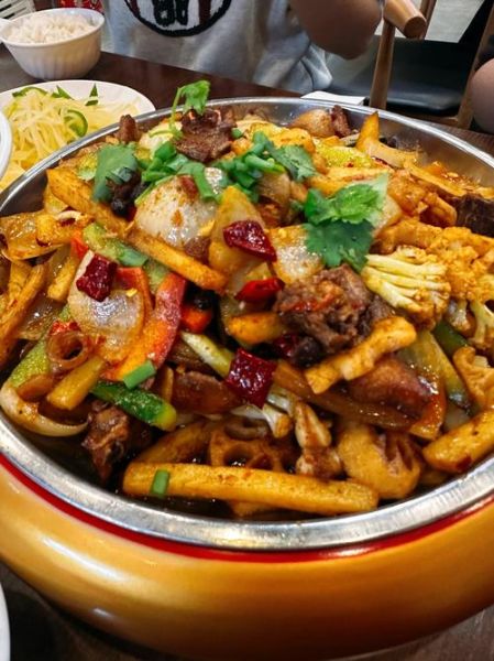 干锅排骨怎么做最好吃_干锅排骨的正宗做法-第1张图片-山城妙识