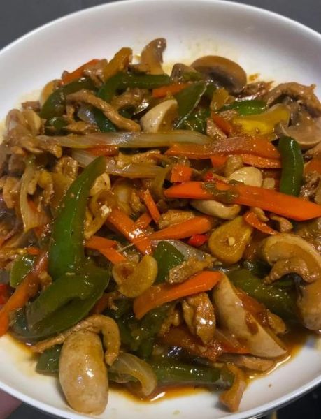 肉炒口蘑怎么做_口蘑炒肉用焯水吗-第3张图片-山城妙识