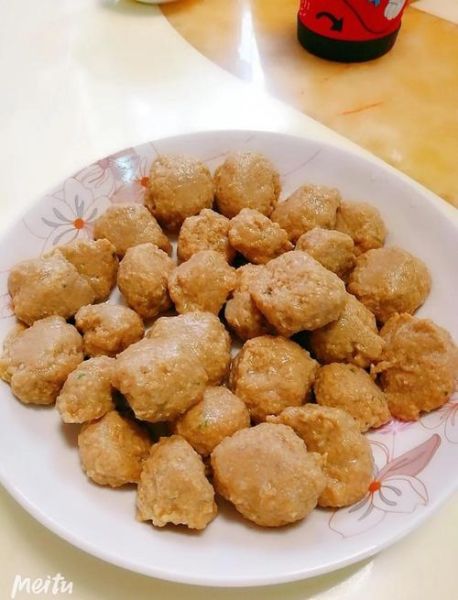 猪肉丸子怎么做才q弹_为什么加冰块-第3张图片-山城妙识