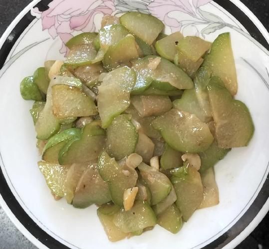 佛手瓜怎么炒好吃_佛手瓜的家常做法图片-第3张图片-山城妙识