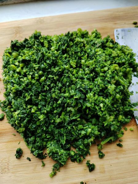 野生水芹菜包子怎么做_水芹菜包子馅怎么调-第1张图片-山城妙识 野生水芹菜包子怎么做_水芹菜包子馅怎么调-第1张图片-山城妙识