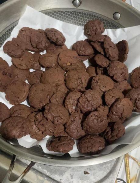 巧克力饼干烤箱做法_需要多少温度和时间-第1张图片-山城妙识 巧克力饼干烤箱做法_需要多少温度和时间-第1张图片-山城妙识