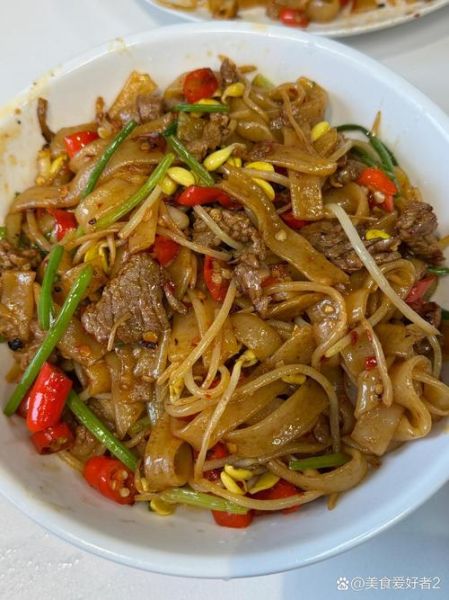 河粉和宽米粉的区别_哪个更适合炒-第1张图片-山城妙识 河粉和宽米粉的区别_哪个更适合炒-第1张图片-山城妙识