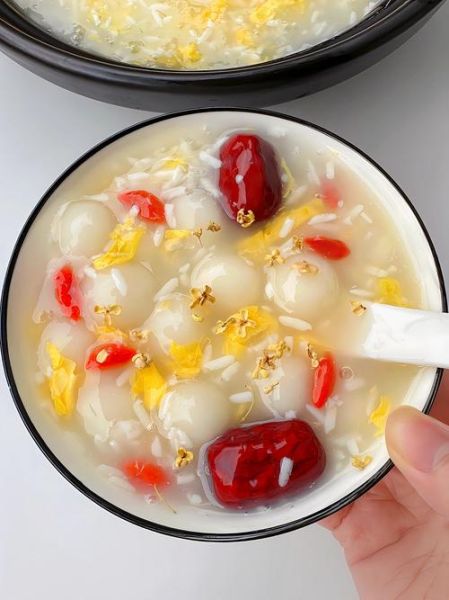 甜酒煮汤圆怎么做_甜酒汤圆的做法窍门-第1张图片-山城妙识 甜酒煮汤圆怎么做_甜酒汤圆的做法窍门-第1张图片-山城妙识