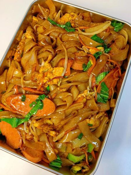 河粉怎么炒不粘锅不碎_河粉炒不碎的技巧-第1张图片-山城妙识