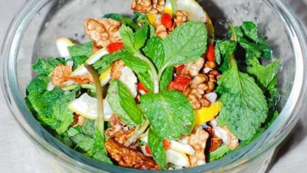 石香菜怎么做好吃_石香菜凉拌做法-第1张图片-山城妙识