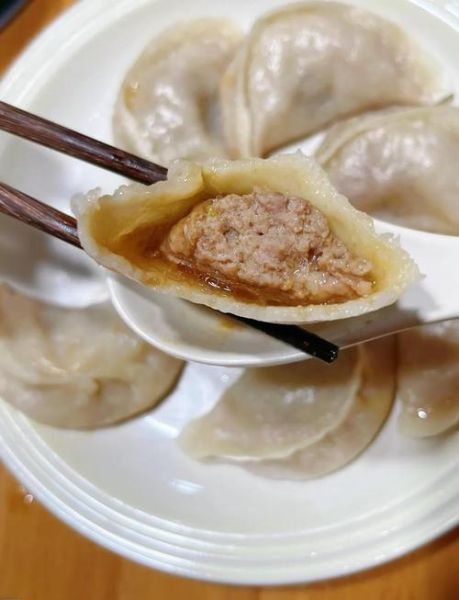 猪肉蒸饺馅怎么调_猪肉蒸饺馅做法大全-第2张图片-山城妙识