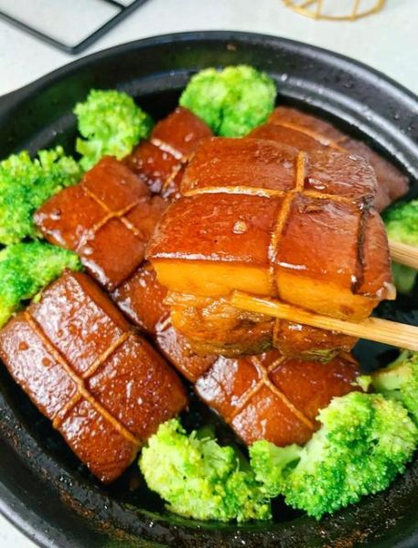 东坡扣肉怎么做_东坡扣肉用五花肉还是后臀肉-第1张图片-山城妙识 东坡扣肉怎么做_东坡扣肉用五花肉还是后臀肉-第1张图片-山城妙识