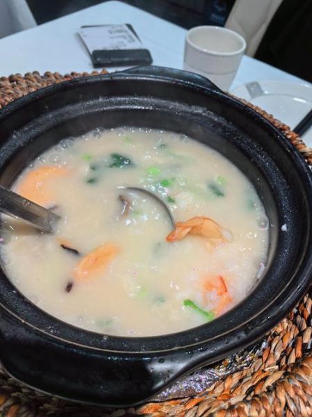 煲海鲜粥放什么材料好_海鲜粥怎么煲才鲜-第1张图片-山城妙识