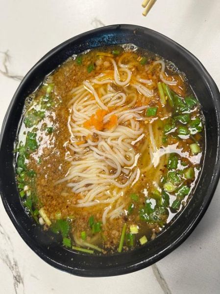 家常米线怎么做好吃又简单_米线汤底怎么调才香-第1张图片-山城妙识 家常米线怎么做好吃又简单_米线汤底怎么调才香-第1张图片-山城妙识