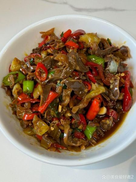 酸辣鸡杂怎么炒好吃_酸辣鸡杂的做法窍门-第1张图片-山城妙识