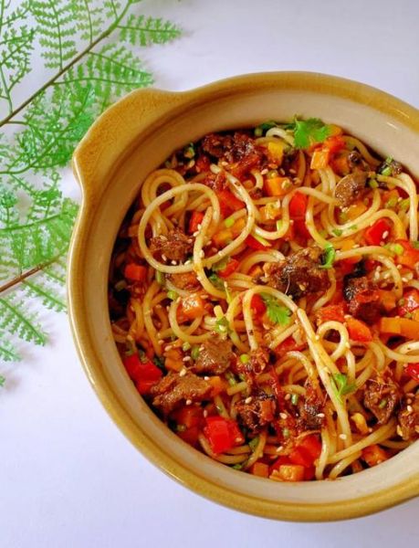 牛肉拌面怎么做_牛肉拌面需要哪些调料-第1张图片-山城妙识 牛肉拌面怎么做_牛肉拌面需要哪些调料-第1张图片-山城妙识