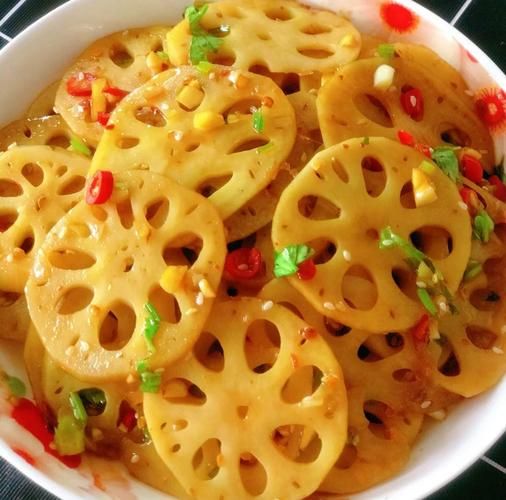 藕怎么凉拌好吃窍门_凉拌藕片脆爽不黑的秘诀-第1张图片-山城妙识 藕怎么凉拌好吃窍门_凉拌藕片脆爽不黑的秘诀-第1张图片-山城妙识